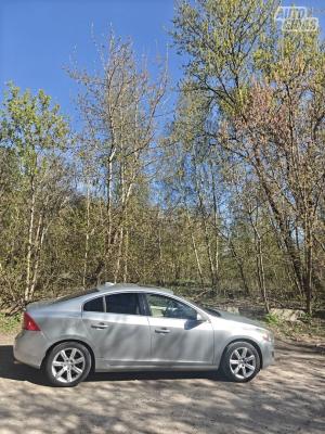 Grey Volvo S60 2013 in Vilnius, with an engine capacity of 2.50 L and mileage of 246 thousand km for 4500 €, photo 4 on AUTOMOTO.COM.LV