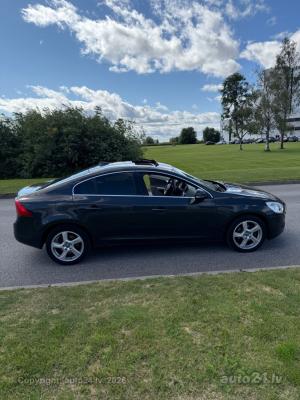 Grey Volvo S60 2013 in Tallinn, with an engine capacity of 2.00 L and mileage of 230 thousand km for 6890 €, photo 8 on AUTOMOTO.COM.LV