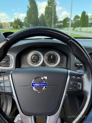 Grey Volvo S60 2013 in Tallinn, with an engine capacity of 2.00 L and mileage of 230 thousand km for 6890 €, photo 12 on AUTOMOTO.COM.LV