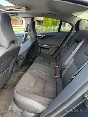 Grey Volvo S60 2013 in Tallinn, with an engine capacity of 2.00 L and mileage of 230 thousand km for 6890 €, photo 13 on AUTOMOTO.COM.LV