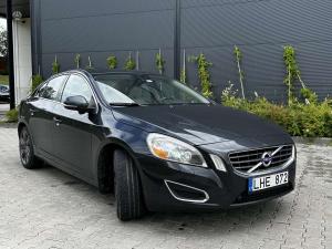 Grey Volvo S60 2013 in Vilnius, with an engine capacity of 2.95 L and mileage of 256 thousand km for 5800 €, photo 9 on AUTOMOTO.COM.LV