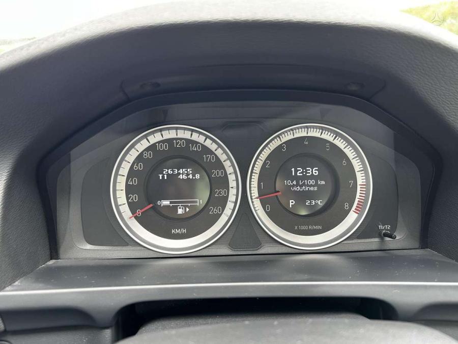 Grey Volvo S60 2013 in Vilnius, with an engine capacity of 2.95 L and mileage of 256 thousand km for 5800 €, photo 18 on AUTOMOTO.COM.LV