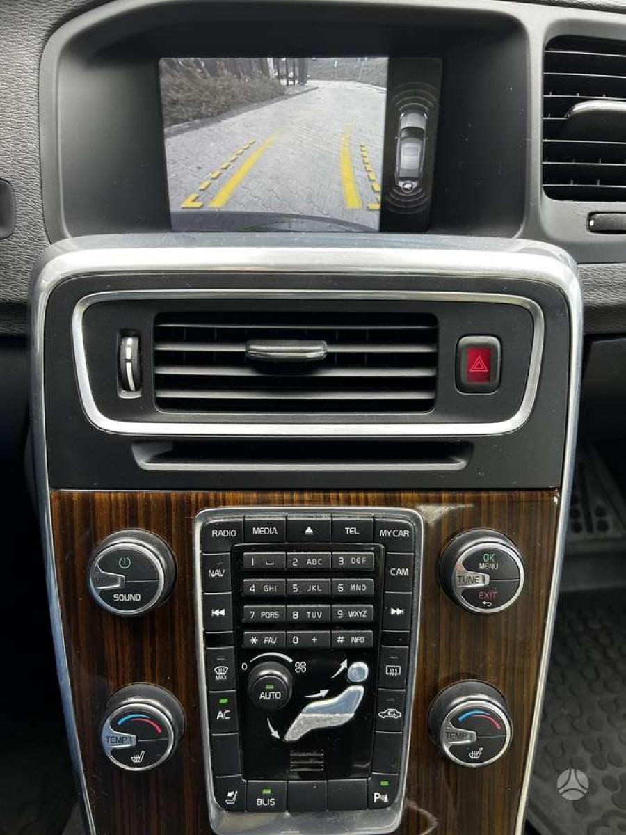 Grey Volvo S60 2013 in Vilnius, with an engine capacity of 2.95 L and mileage of 256 thousand km for 5800 €, photo 19 on AUTOMOTO.COM.LV