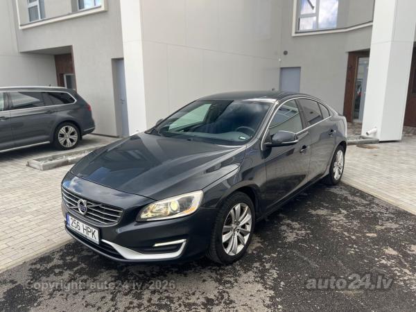 Вольво С60 2013 в Таллин на AUTOMOTO.COM.LV Серый Вольво С60 2013 в Таллин, объемом двигателя 2.00 л и пробегом 284 тыс. км за 7999 €, фото 1 на AUTOMOTO.COM.LV