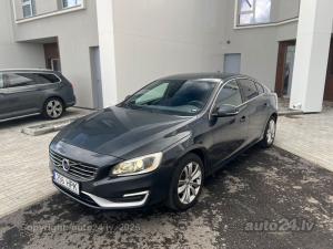 Volvo S60 2013 in Tallinn on AUTOMOTO.COM.LV Grey Volvo S60 2013 in Tallinn, with an engine capacity of 2.00 L and mileage of 284 thousand km for 7999 €, photo 1 on AUTOMOTO.COM.LV