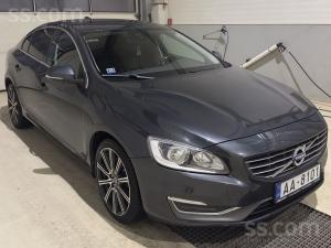 Pelēks Volvo S60 2013 Rīga, ar dzinēja tilpumu 2.50 L un nobraukumu 140 tūkst. km par 8550 €, foto 4 vietnē AUTOMOTO.COM.LV