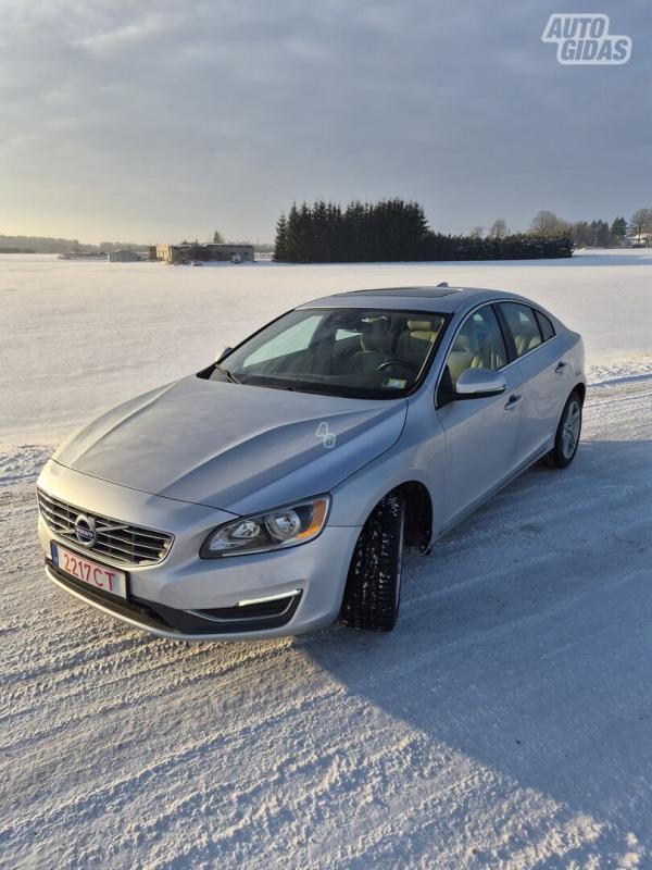 Grey Volvo S60 2014 in Kelme, with an engine capacity of 2.50 L and mileage of 185 thousand km for 6500 €, photo 3 on AUTOMOTO.COM.LV
