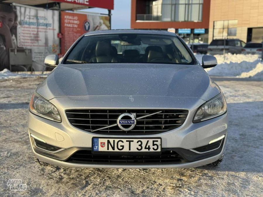 Grey Volvo S60 2014 in Silute, with an engine capacity of 2.50 L and mileage of 270 thousand km for 5999 €, photo 8 on AUTOMOTO.COM.LV