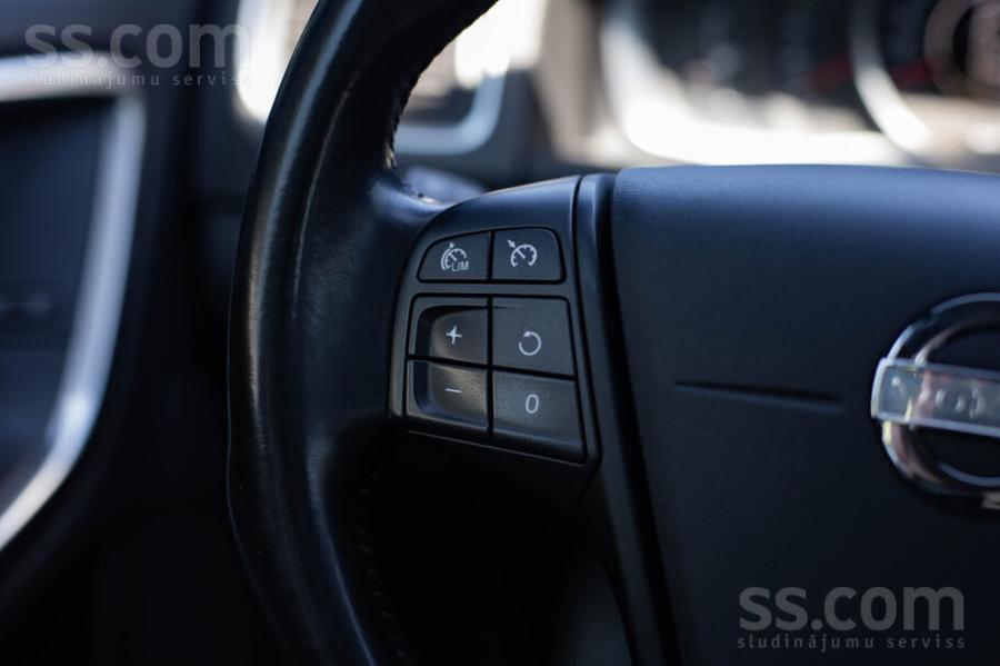Pelēks Volvo S60 2014 Rīga, ar dzinēja tilpumu 2.00 L un nobraukumu 256 tūkst. km par 8390 €, foto 16 vietnē AUTOMOTO.COM.LV
