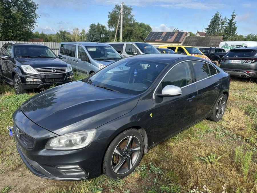 Pelēks Volvo S60 2014 Šauļi, ar dzinēja tilpumu 1.56 L un nobraukumu 270 tūkst. km par 4900 €, foto 3 vietnē AUTOMOTO.COM.LV