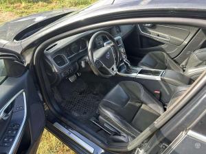 Pelēks Volvo S60 2014 Šauļi, ar dzinēja tilpumu 1.56 L un nobraukumu 270 tūkst. km par 4900 €, foto 6 vietnē AUTOMOTO.COM.LV