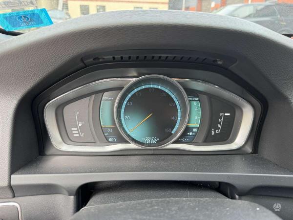 Grey Volvo S60 2014 in Klaipeda, with an engine capacity of 2.50 L and mileage of 212 thousand km for 4300 €, photo 8 on AUTOMOTO.COM.LV