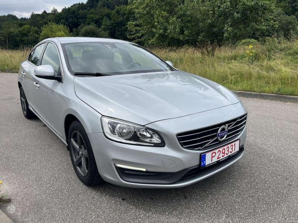 Grey Volvo S60 2014 in Vilnius, with an engine capacity of 1.56 L and mileage of 184 thousand km for 6950 €, photo 3 on AUTOMOTO.COM.LV