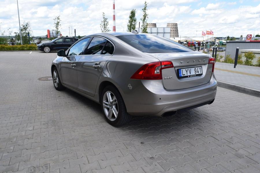Серый Вольво С60 2014 в Вильнюс, объемом двигателя 2.00 л и пробегом 155 тыс. км за 8700 €, фото 6 на AUTOMOTO.COM.LV