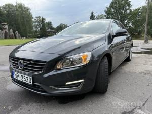 Серый Вольво С60 2014 в Рига, объемом двигателя 1.60 л и пробегом 277 тыс. км за 7500 €, фото 3 на AUTOMOTO.COM.LV
