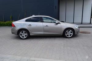 Pelēks Volvo S60 2014 Viļņa, ar dzinēja tilpumu 2.50 L un nobraukumu 155 tūkst. km par 8700 €, foto 9 vietnē AUTOMOTO.COM.LV