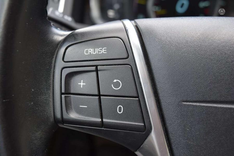 Pelēks Volvo S60 2014 Viļņa, ar dzinēja tilpumu 2.50 L un nobraukumu 155 tūkst. km par 8700 €, foto 19 vietnē AUTOMOTO.COM.LV