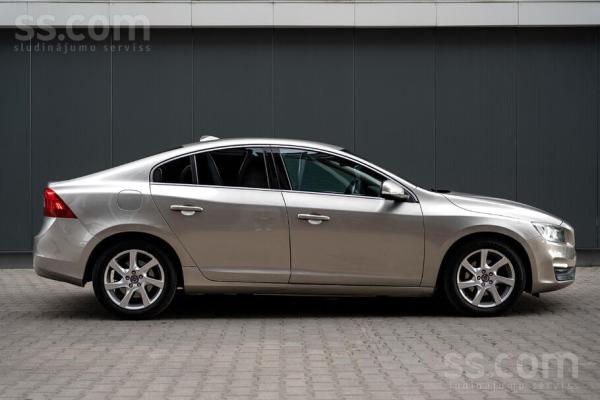 Pelēks Volvo S60 2014 Rīga, ar dzinēja tilpumu 1.60 L un nobraukumu 297 tūkst. km par 6600 €, foto 7 vietnē AUTOMOTO.COM.LV