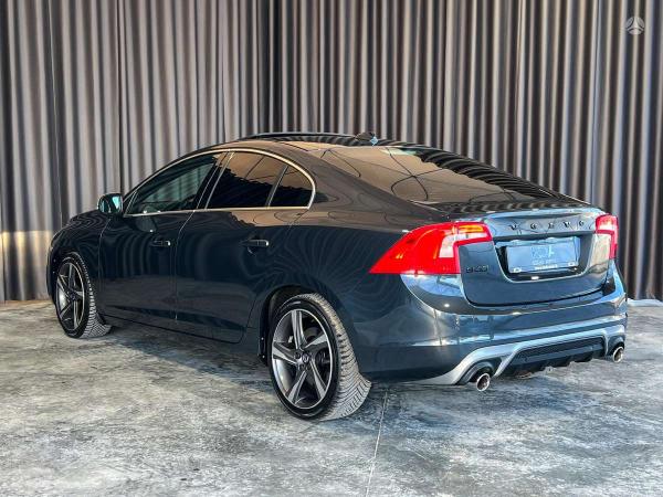 Pelēks Volvo S60 2015 Marijampole, ar dzinēja tilpumu 1.97 L un nobraukumu 209 tūkst. km par 10950 €, foto 8 vietnē AUTOMOTO.COM.LV