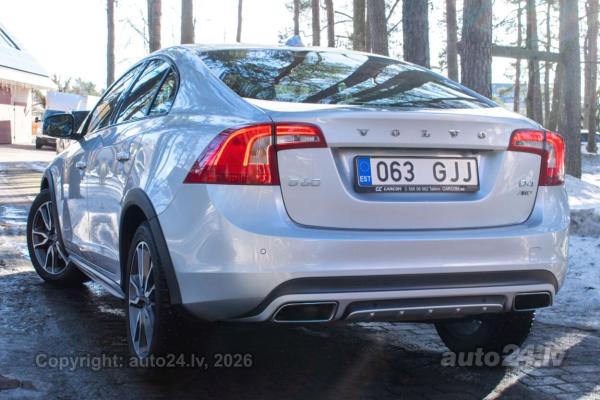 Grey Volvo S60 2015 in Tallinn, with an engine capacity of 2.40 L and mileage of 182 thousand km for 15990 €, photo 7 on AUTOMOTO.COM.LV