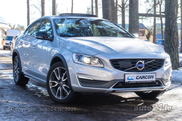 Grey Volvo S60 2015 in Tallinn, with an engine capacity of 2.40 L and mileage of 182 thousand km for 15990 €, photo 8 on AUTOMOTO.COM.LV
