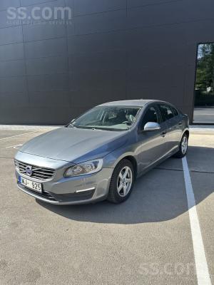 Серый Вольво С60 2015 в Огре, объемом двигателя 2.00 л и пробегом 170 тыс. км за 8600 €, фото  на AUTOMOTO.COM.LV