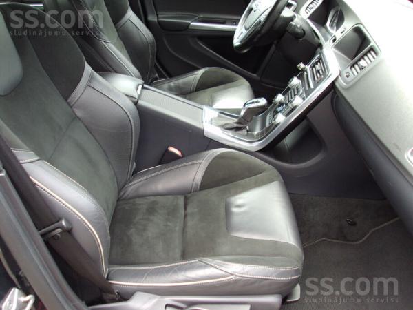 Pelēks Volvo S60 2015 Rīga, ar dzinēja tilpumu 2.00 L un nobraukumu 165 tūkst. km par 11600 €, foto 8 vietnē AUTOMOTO.COM.LV