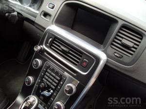 Серый Вольво С60 2015 в Рига, объемом двигателя 2.00 л и пробегом 165 тыс. км за 11600 €, фото 10 на AUTOMOTO.COM.LV