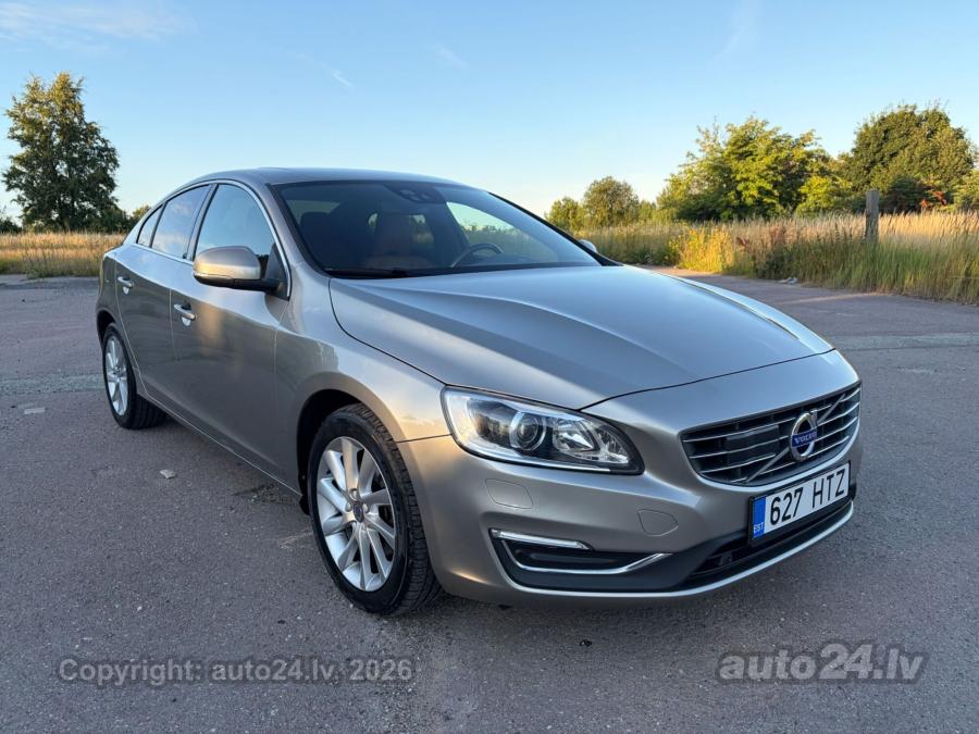 Grey Volvo S60 2015 in Tallinn, with an engine capacity of 2.00 L and mileage of 152 thousand km for 11000 €, photo 3 on AUTOMOTO.COM.LV