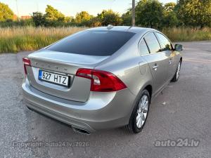 Grey Volvo S60 2015 in Tallinn, with an engine capacity of 2.00 L and mileage of 152 thousand km for 11000 €, photo 4 on AUTOMOTO.COM.LV