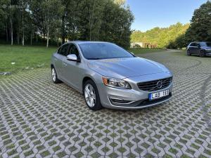 Grey Volvo S60 2015 in Vilnius, with an engine capacity of 2.00 L and mileage of 205 thousand km for 9000 €, photo 4 on AUTOMOTO.COM.LV