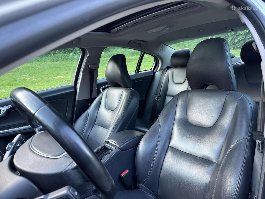 Grey Volvo S60 2015 in Vilnius, with an engine capacity of 2.00 L and mileage of 205 thousand km for 9000 €, photo 12 on AUTOMOTO.COM.LV