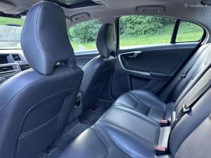 Grey Volvo S60 2015 in Vilnius, with an engine capacity of 2.00 L and mileage of 205 thousand km for 9000 €, photo 14 on AUTOMOTO.COM.LV