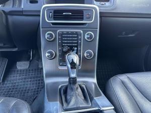 Grey Volvo S60 2015 in Vilnius, with an engine capacity of 2.00 L and mileage of 205 thousand km for 9000 €, photo 17 on AUTOMOTO.COM.LV