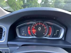 Grey Volvo S60 2015 in Vilnius, with an engine capacity of 2.00 L and mileage of 205 thousand km for 9000 €, photo 19 on AUTOMOTO.COM.LV