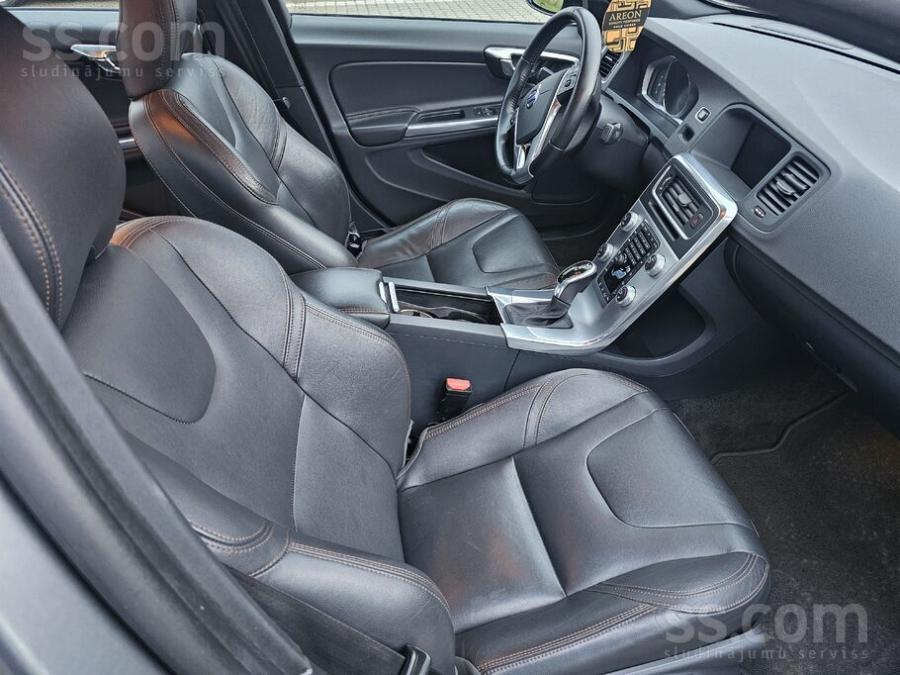 Pelēks Volvo S60 2016 Rīga, ar dzinēja tilpumu 2.40 L un nobraukumu 126 tūkst. km par 13000 €, foto 8 vietnē AUTOMOTO.COM.LV