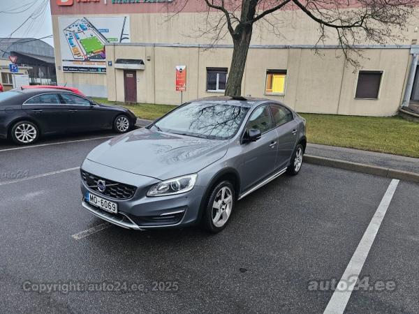 Grey Volvo S60 2016 in Tallinn, with an engine capacity of 2.40 L and mileage of 126 thousand km for 14000 €, photo 1 on AUTOMOTO.COM.LV