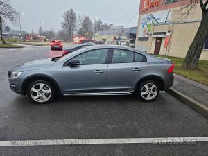 Grey Volvo S60 2016 in Tallinn, with an engine capacity of 2.40 L and mileage of 126 thousand km for 14000 €, photo 4 on AUTOMOTO.COM.LV