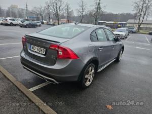 Grey Volvo S60 2016 in Tallinn, with an engine capacity of 2.40 L and mileage of 126 thousand km for 14000 €, photo 7 on AUTOMOTO.COM.LV