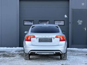 Grey Volvo S60 2016 in Kaunas, with an engine capacity of 1.97 L and mileage of 262 thousand km for 11500 €, photo 4 on AUTOMOTO.COM.LV