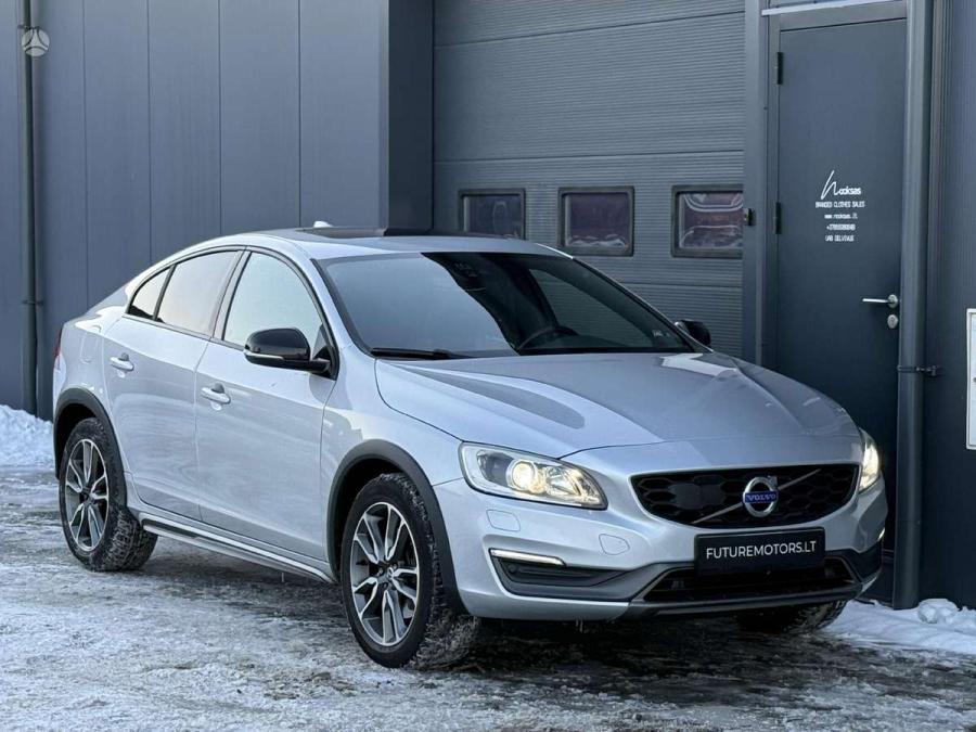 Grey Volvo S60 2016 in Kaunas, with an engine capacity of 1.97 L and mileage of 262 thousand km for 11500 €, photo 11 on AUTOMOTO.COM.LV