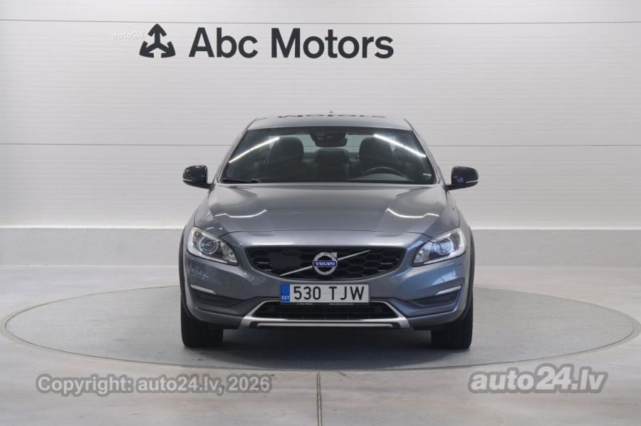 Grey Volvo S60 2016 in Tallinn, with an engine capacity of 2.40 L and mileage of 193 thousand km for 12990 €, photo 2 on AUTOMOTO.COM.LV