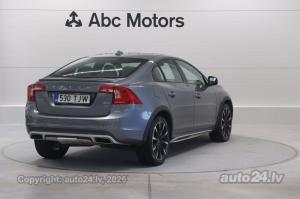 Grey Volvo S60 2016 in Tallinn, with an engine capacity of 2.40 L and mileage of 193 thousand km for 12990 €, photo 4 on AUTOMOTO.COM.LV
