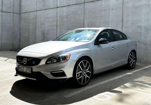 Pelēks Volvo S60 2016 Viļņa, ar dzinēja tilpumu 2.95 L un nobraukumu 150 tūkst. km par 19200 €, foto 1 vietnē AUTOMOTO.COM.LV
