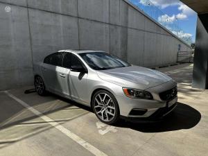Pelēks Volvo S60 2016 Viļņa, ar dzinēja tilpumu 2.95 L un nobraukumu 150 tūkst. km par 19200 €, foto 5 vietnē AUTOMOTO.COM.LV