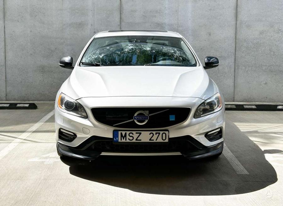 Pelēks Volvo S60 2016 Viļņa, ar dzinēja tilpumu 2.95 L un nobraukumu 150 tūkst. km par 19200 €, foto 9 vietnē AUTOMOTO.COM.LV
