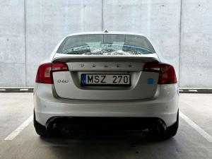 Pelēks Volvo S60 2016 Viļņa, ar dzinēja tilpumu 2.95 L un nobraukumu 150 tūkst. km par 19200 €, foto 10 vietnē AUTOMOTO.COM.LV