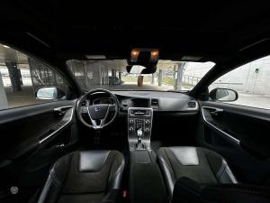 Pelēks Volvo S60 2016 Viļņa, ar dzinēja tilpumu 2.95 L un nobraukumu 150 tūkst. km par 19200 €, foto 14 vietnē AUTOMOTO.COM.LV