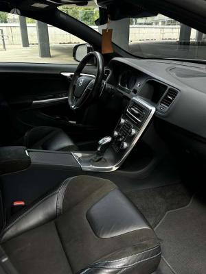 Pelēks Volvo S60 2016 Viļņa, ar dzinēja tilpumu 2.95 L un nobraukumu 150 tūkst. km par 19200 €, foto 15 vietnē AUTOMOTO.COM.LV