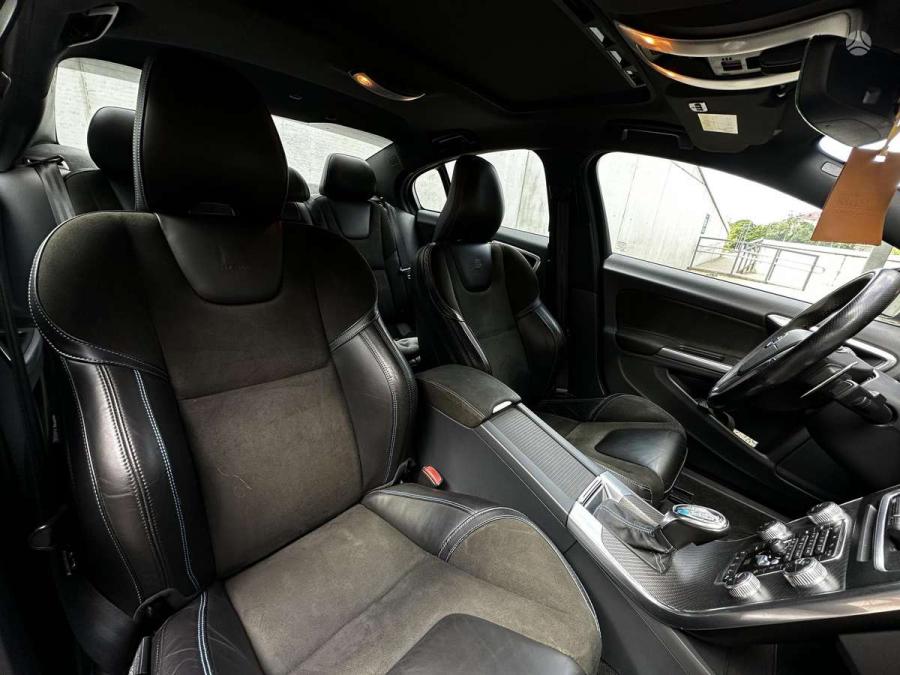 Pelēks Volvo S60 2016 Viļņa, ar dzinēja tilpumu 2.95 L un nobraukumu 150 tūkst. km par 19200 €, foto 16 vietnē AUTOMOTO.COM.LV